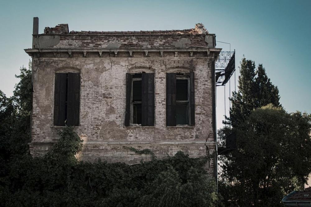 Selling a House in Poor Condition: Should You List 'As Is' or Make Repairs?