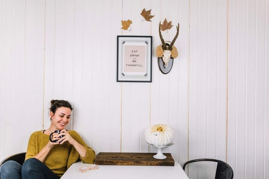 Why Personalized Wall Decor is Essential for a Cozy Room